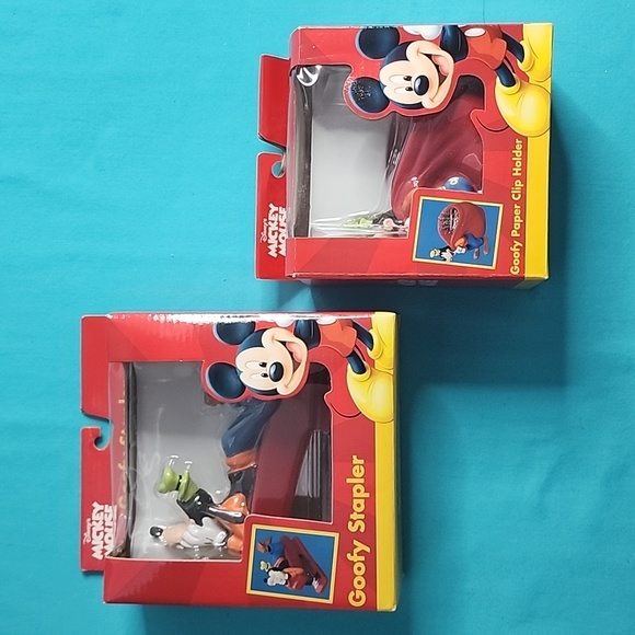 Disney | Office | Nwt Disney Goofy Desktop Stapler And Paperclip Holder ...